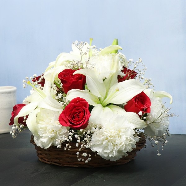 Order Perfect Blooming Basket online | Get same day delivery PAN India in 3 hours